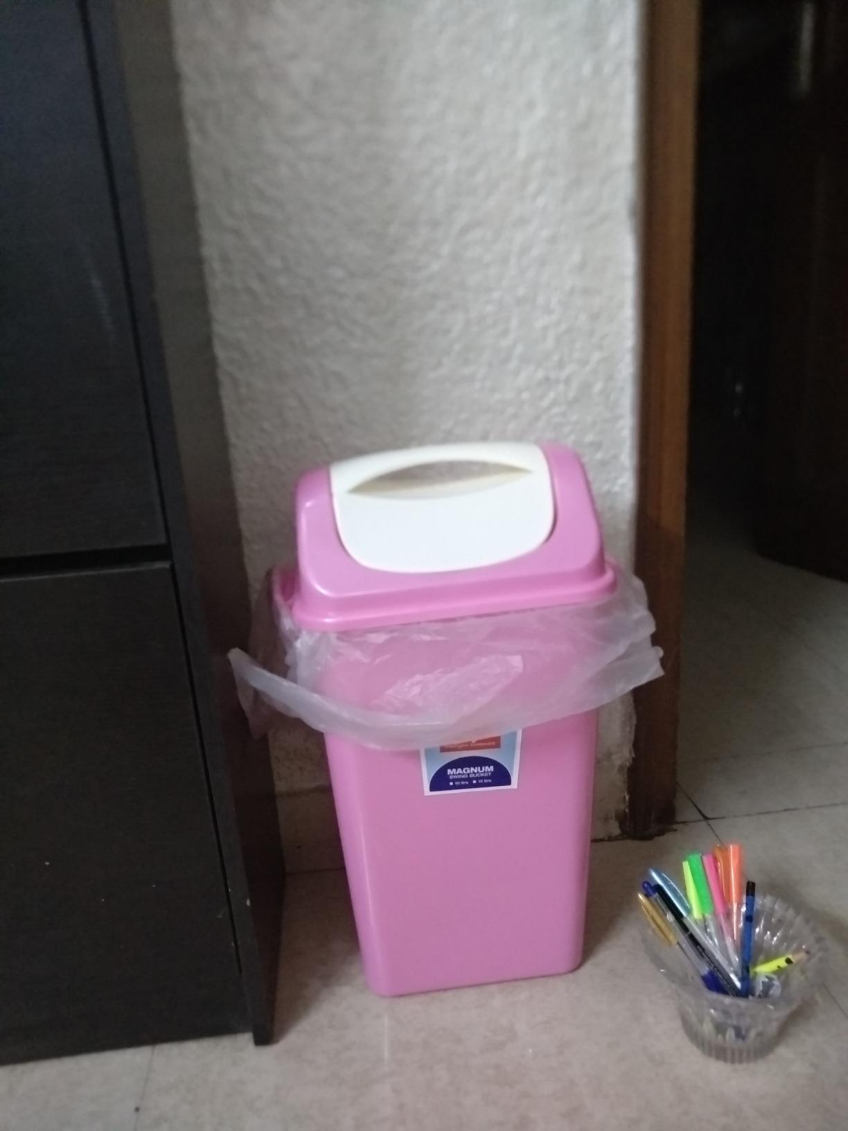 MILTON Magnum Swing Plastic Dustbin with Lid, 15 litres, Large, Pink ...