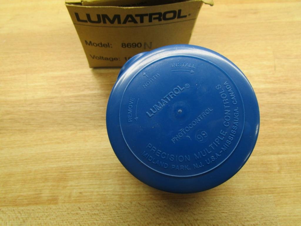 Lumatrol 8690N Photo Control: Amazon.com: Industrial & Scientific