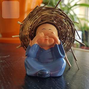 Amazon.com: JDSHSO 4 Pcs Small Monks wear Straw Hat Statues Four No ...
