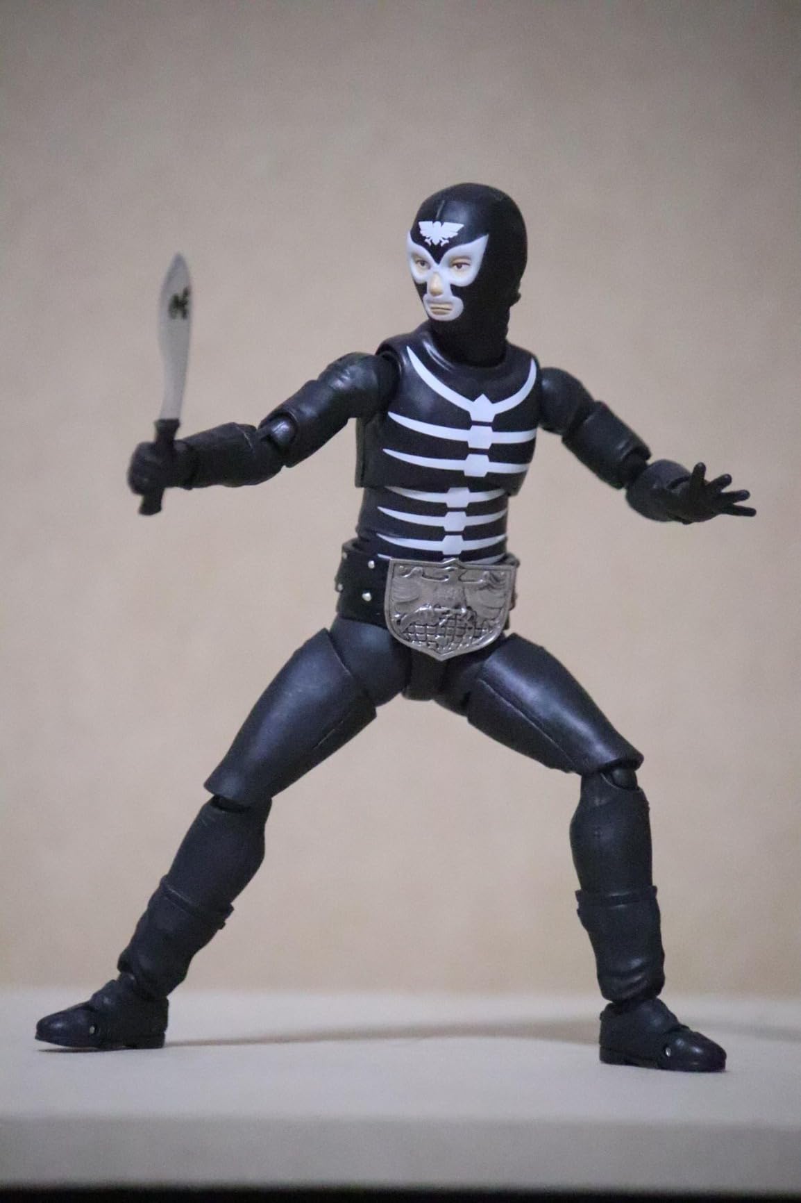 Amazon.co.jp: S.H. Figuarts Kamen Rider Shocker Combatman (Bone ...