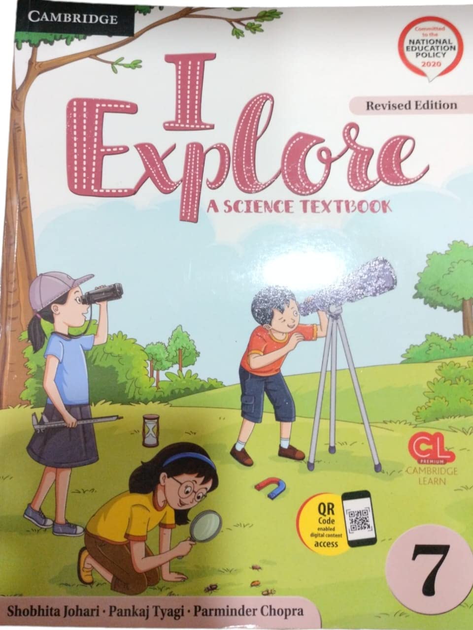 I Explore Level 7 Student's Book with Poster and Cambridge GO (CBSE ...