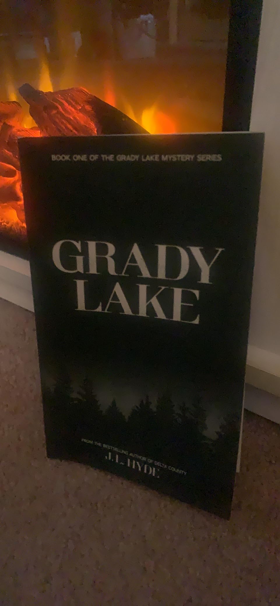 Grady Lake (Grady Lake Mystery Series Book 1) - Kindle edition by Hyde ...