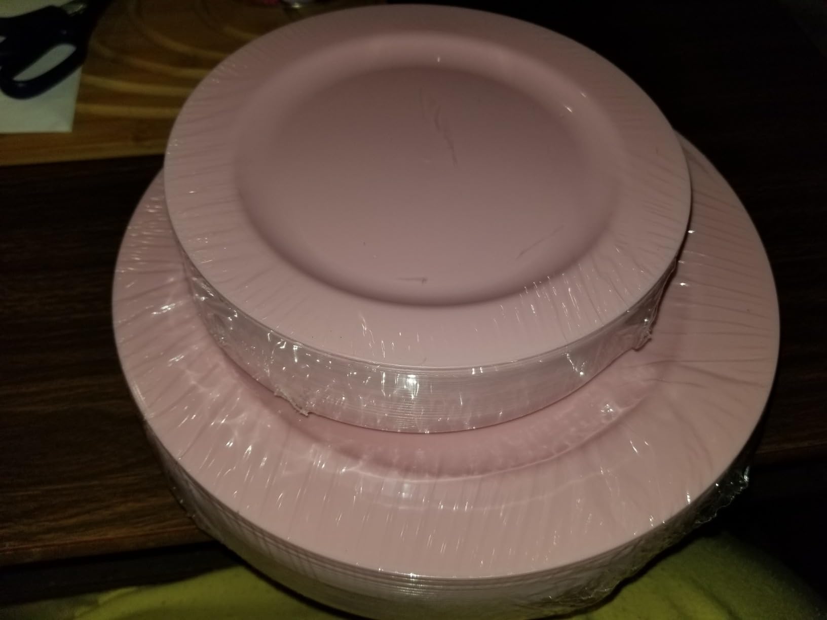 Amazon.com: TENYASEN 60PCS Pink Plastic Plates, Heavy Duty Disposable ...