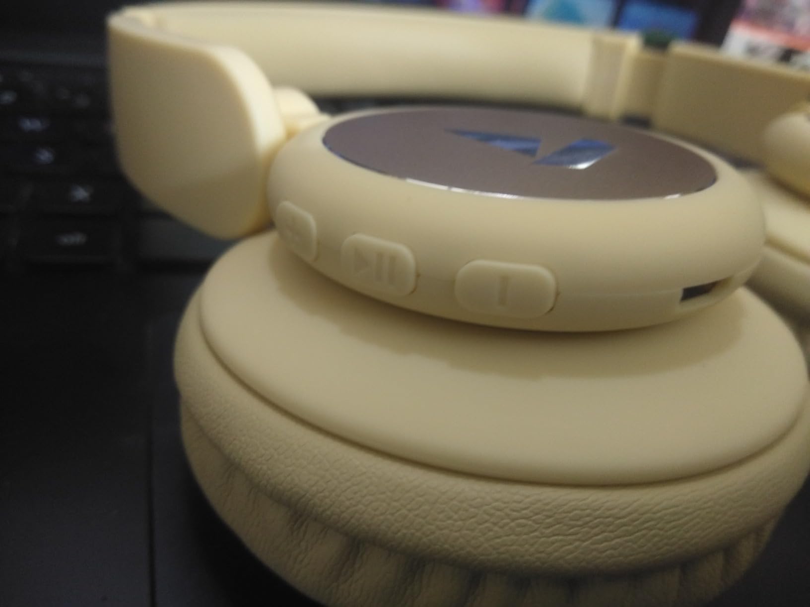 boAt Rockerz 450 Batman Edition Bluetooth On Ear Headphones with Mic ...