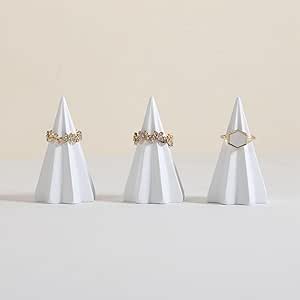 Amazon.com: GemeShou 3pcs White Ring Cone Display Stand for Selling ...