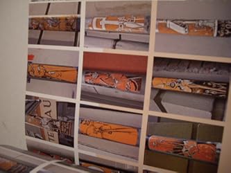 Sticker City: Paper Graffiti Art: Walde, Claudia: 9780500286685: Amazon ...