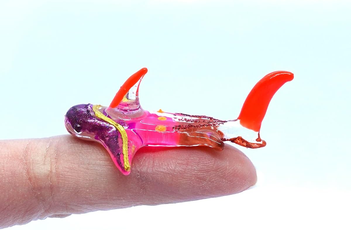 Amazon.com: Sansukjai Whale-Shark Tiny Micro Figurines Hand Blown Glass ...