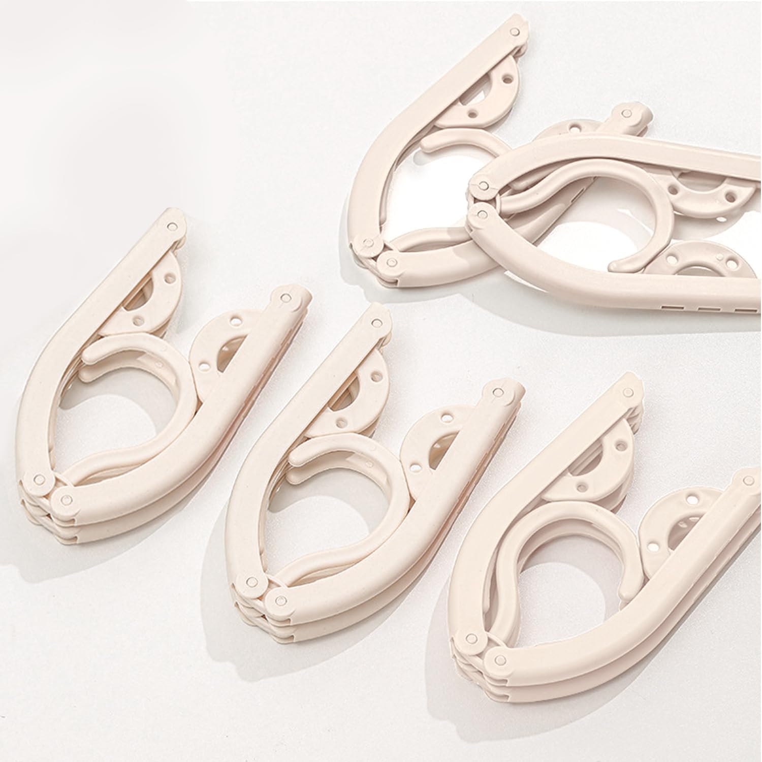 Amazon.com: Erinnmy 20 Pcs Travel Hangers,Foldable Hangers for Travel ...