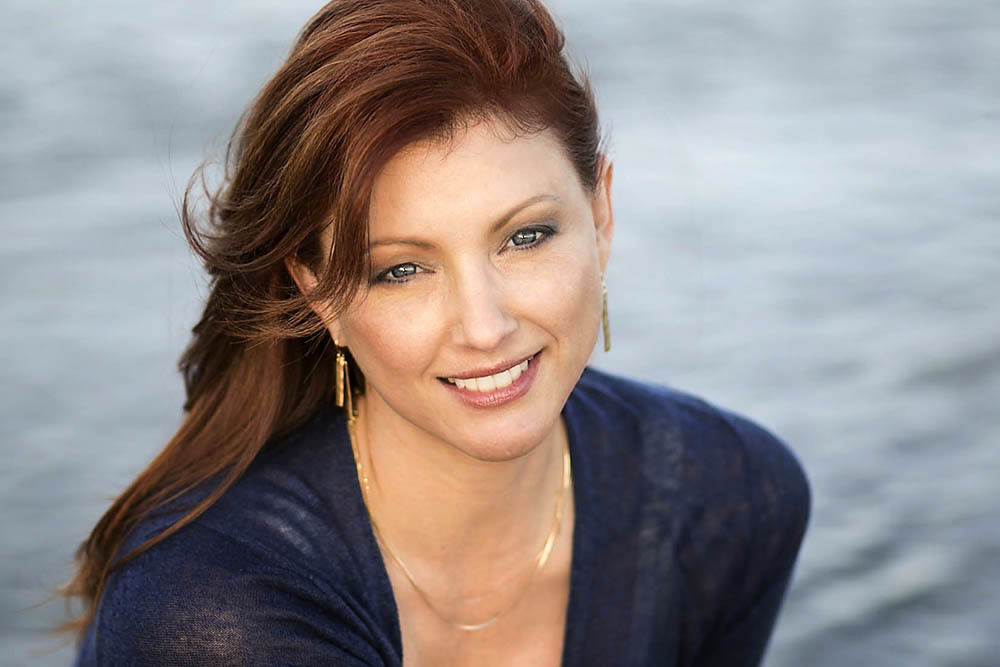 Amazon.com: Laura Crawford Williams: books, biography, latest update