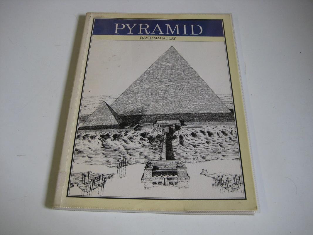 Pyramid: David Macaulay: 9780001921597: Amazon.com: Books