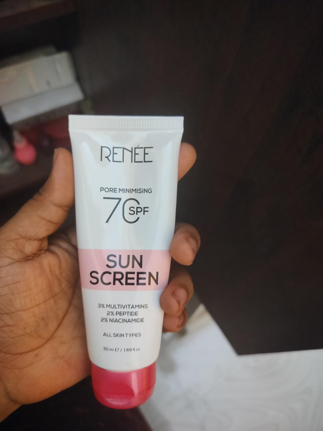 RENEE Pore Minimizing Sunscreen Spf 50 With 5% Hyaluronic Acid & 2% ...