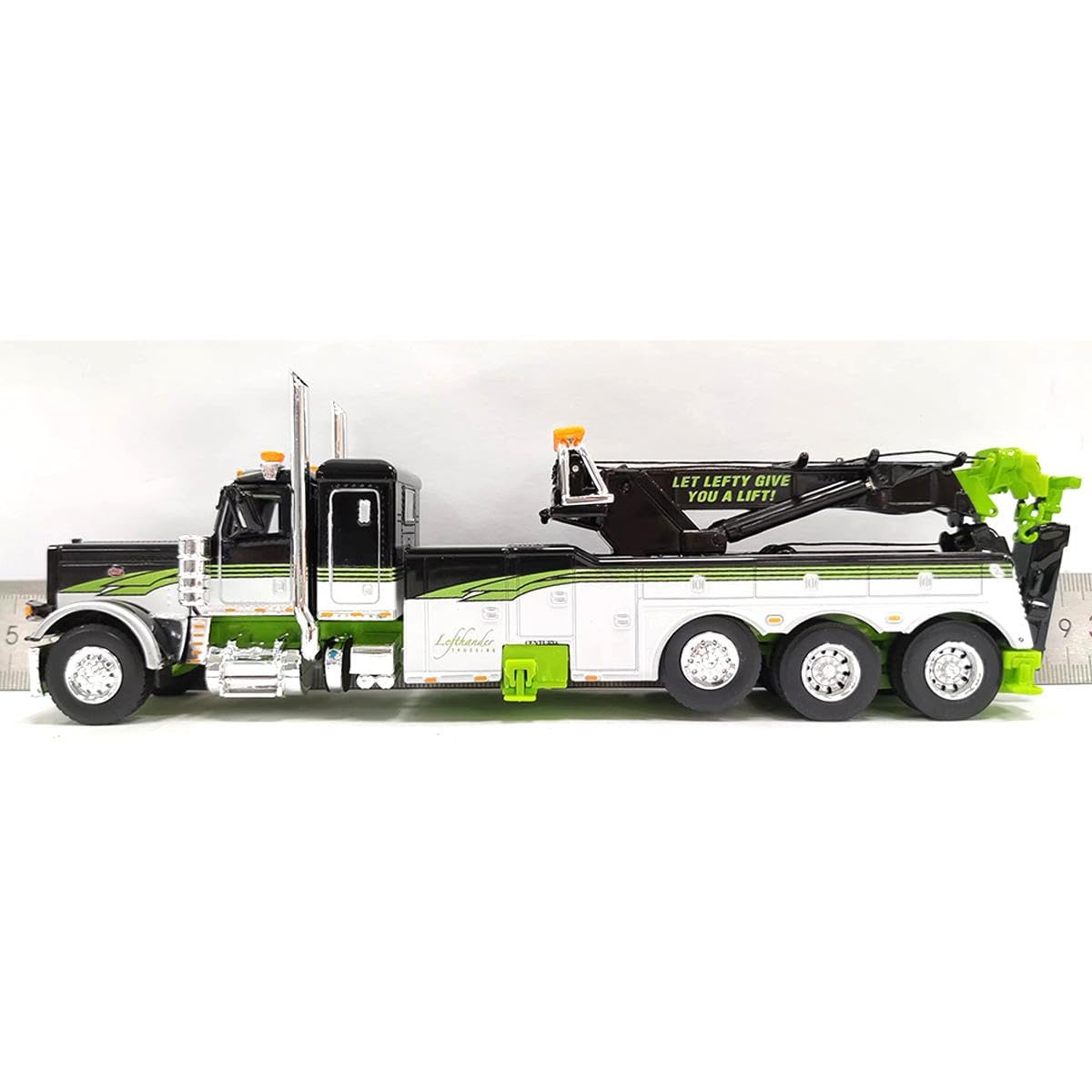 Amazon.com: DCP 1/64 Lefthander Peterbilt 389 36'' Sleeper w/Rotator ...