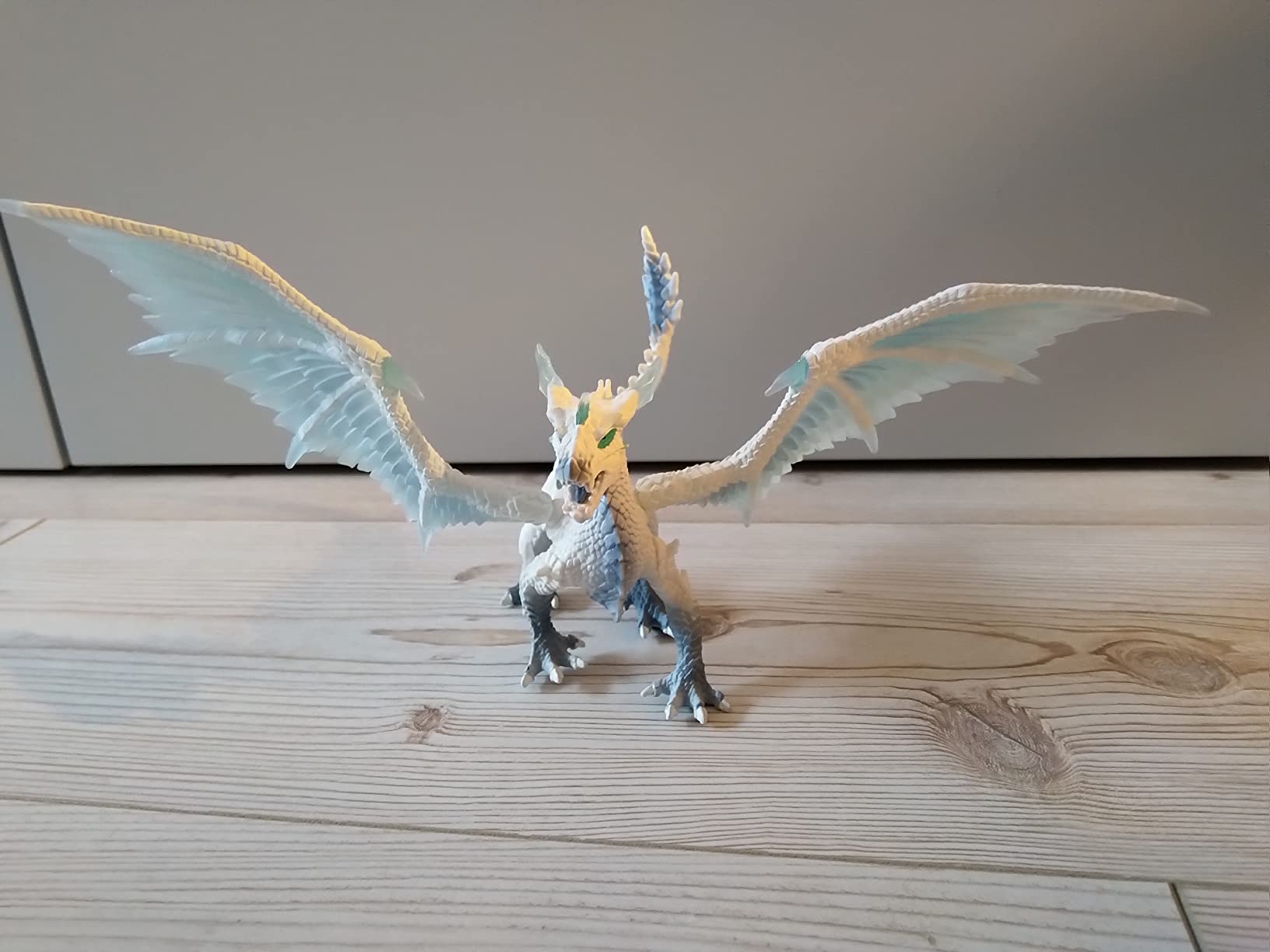 SCHLEICH 70139 Ice dragon Eldrador Creatures Toy Figurine for children ...