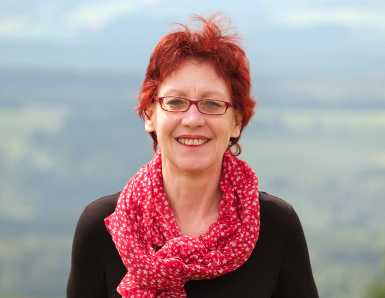 Amazon.de: Angela Dopfer-Werner: Bücher, Biographie, neuestes ...