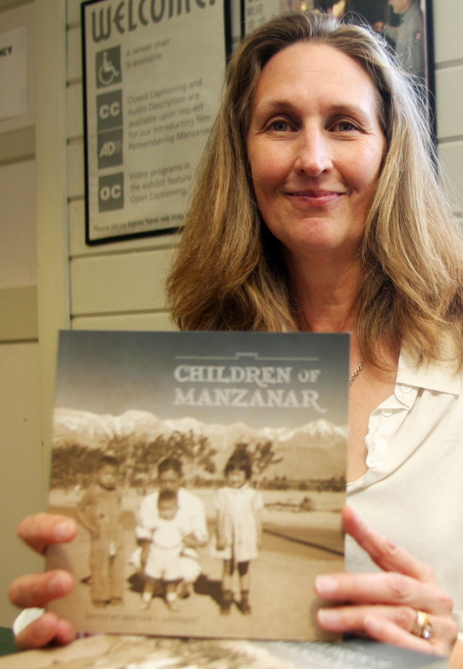 Amazon.com: Heather C. Lindquist: books, biography, latest update