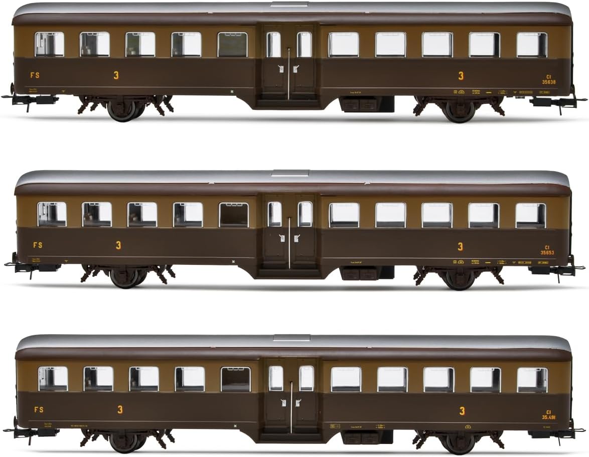 Amazon.com: Rivarossi HR4369 FS, 3-Unit Pack Corbellini 1947 Coaches, 2 ...