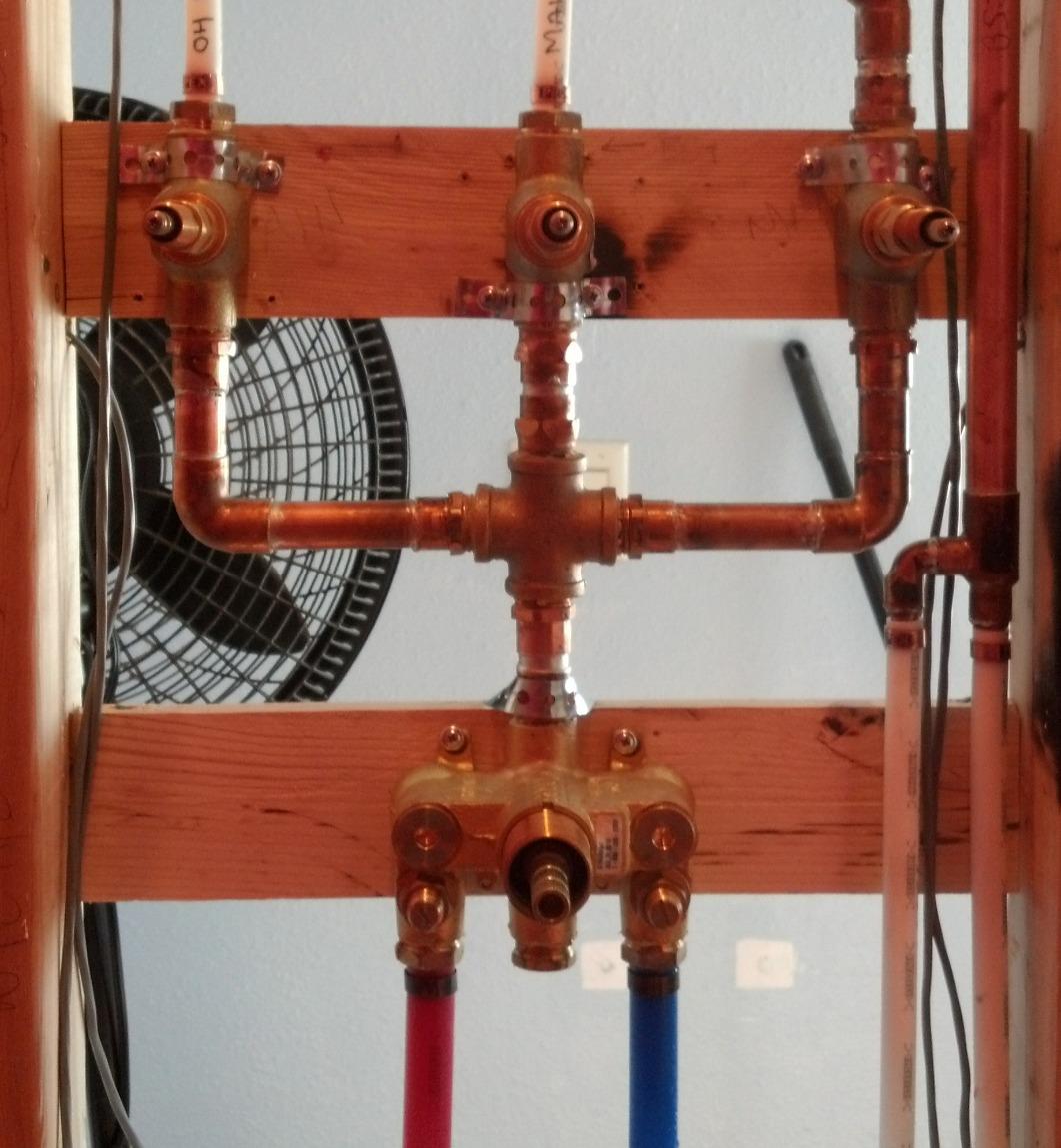 Gerber D155000BT Single Handle 3/4-Inch Thermostatic Shower Valve ...