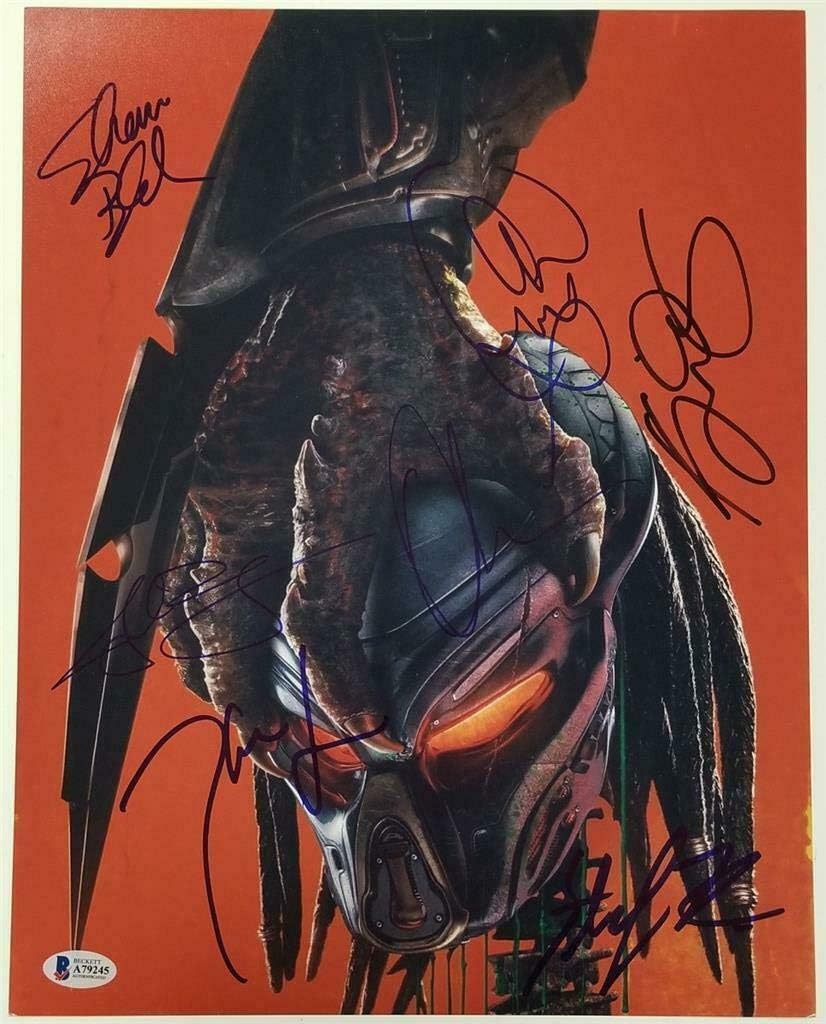 THE PREDATOR Cast (7) Signed 11x14 Photo Munn Key Brown Jane ~ Beckett ...