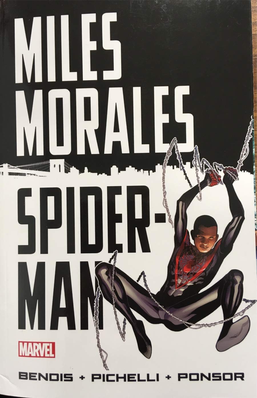 Miles Morales Spider-Man Volume 1 - Bendis, Pichelli, Ponsor ...