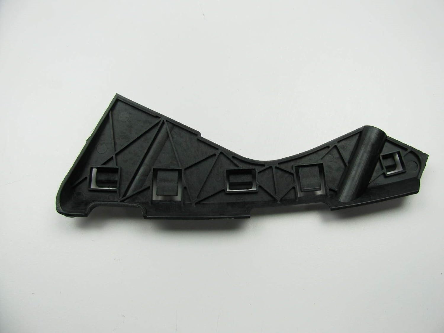 Amazon.com: Genuine Hyundai 86552-3K500 Bumper Mounting Bracket, Front ...