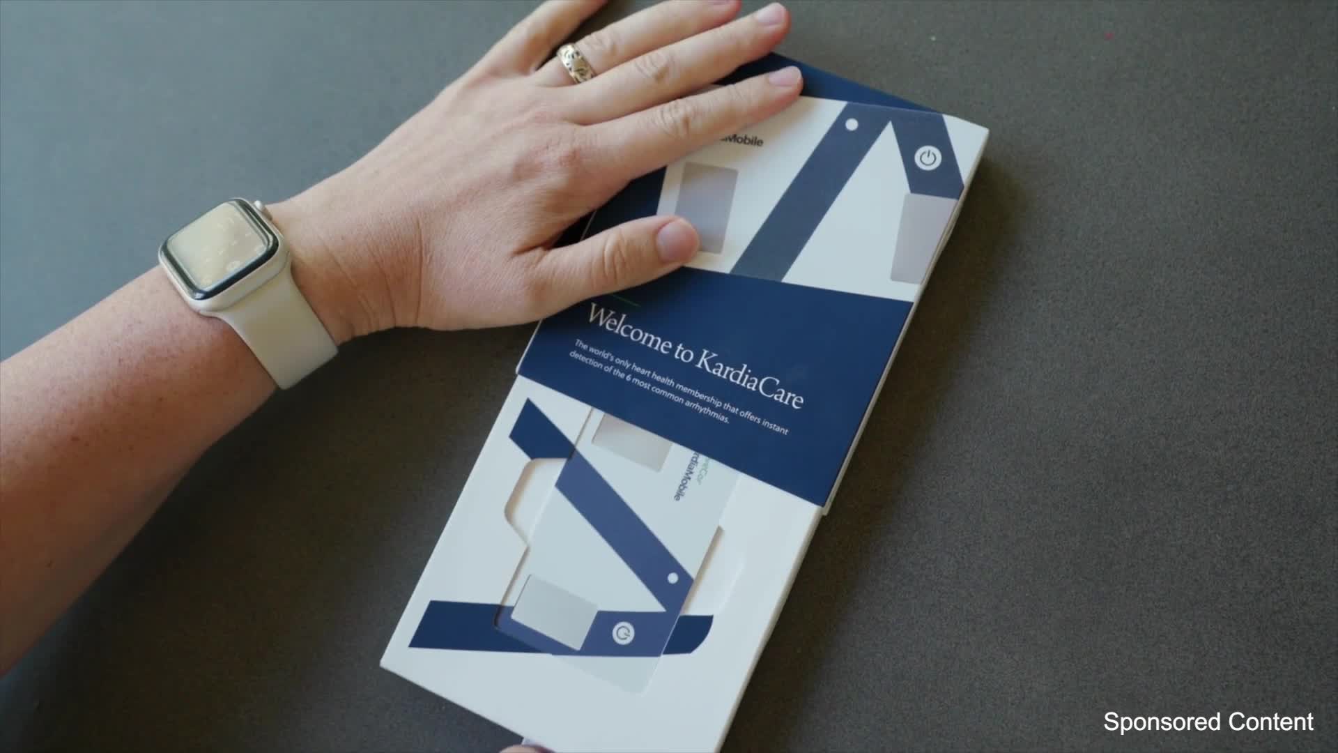 Watch KardiaMobile Card 1-Lead Personal EKG Monitor on Amazon Live