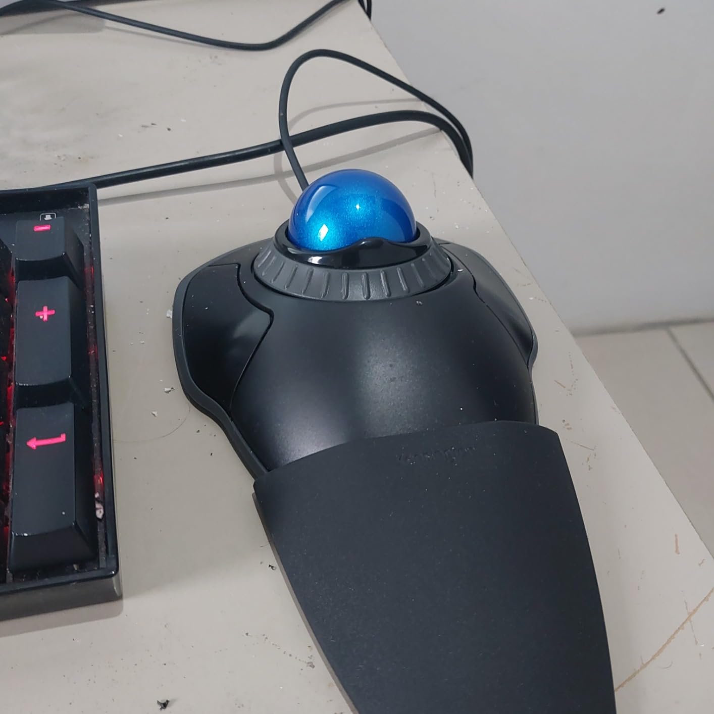 Mouse trackball Kensington Orbit K72337US, preto/azul | Amazon.com.br