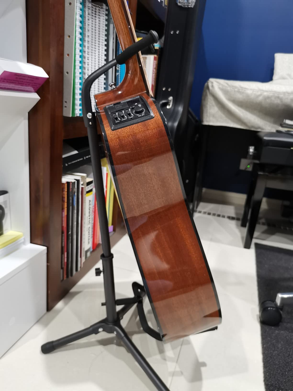 GLEAM Guitar Stand - Adjustable Fit Electric, Classical Guitars and ...