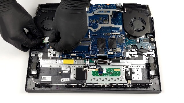 Watch Dell G15 5511 - disassembly and upgrade options on Amazon Live
