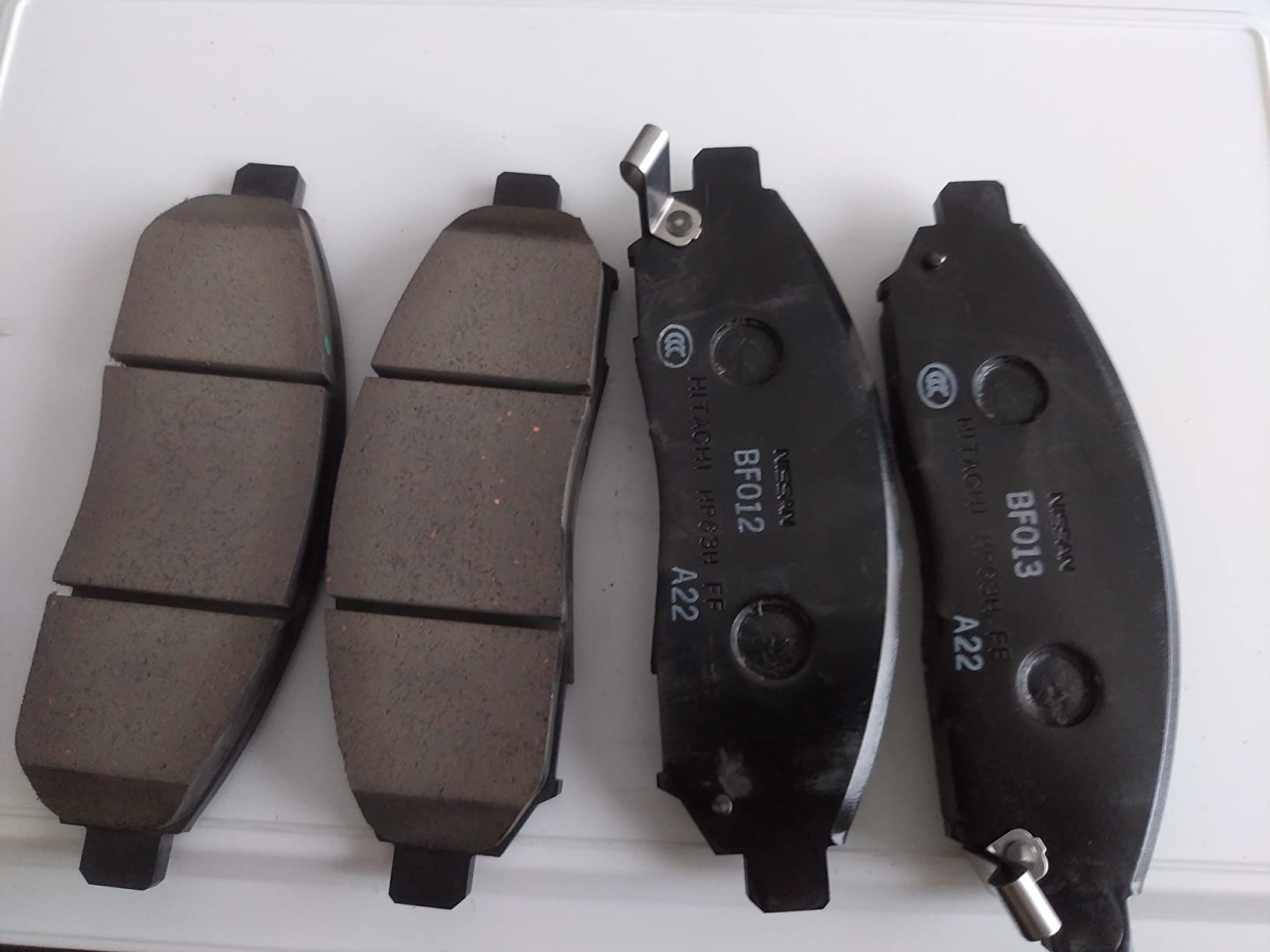 Amazon | PITWORK(ピットワーク) 日産純正部品 フロント パッドシュー セレナ リーフ AY040-NS156 | ブレーキパッド | 車＆バイク