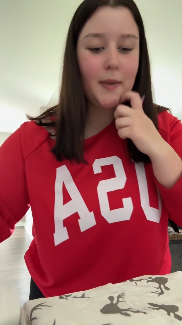 Watch the latest from Lizzy on Amazon Live