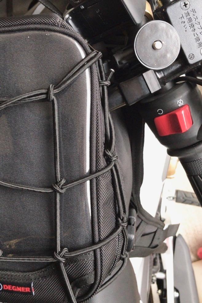 Amazon | DEGNER(デグナー) ベルト式装着で幅広い車種に対応可能 ベルト式タンクバッグ ブラック NB-147 | タンクバッグ | 車＆バイク