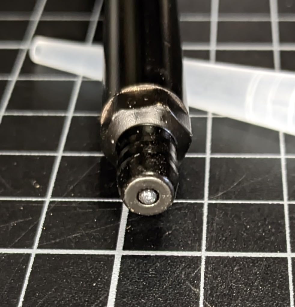 Amazon.co.jp: DAFEIKE フォームガン 発泡ウレタンガン 発泡ガン PU拡充コーキングガンコーキング 充填 シーリング (黒の2本) : 産業・研究開発用品