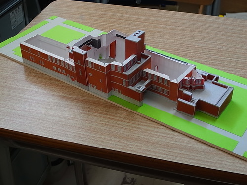 Amazon | Cut & Assemble Frank Lloyd Wright's Robie House: A Full-Color ...