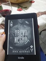 Trevo Negro eBook : Queiroz, Nina : Amazon.com.br: Loja Kindle