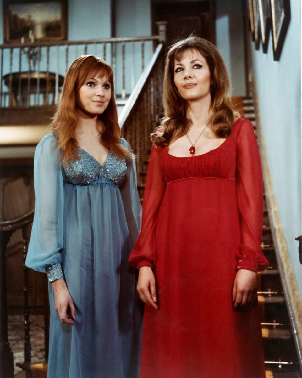 worldphotographs The Vampire Lovers (1970) Madeline Smith, Ingrid Pitt ...