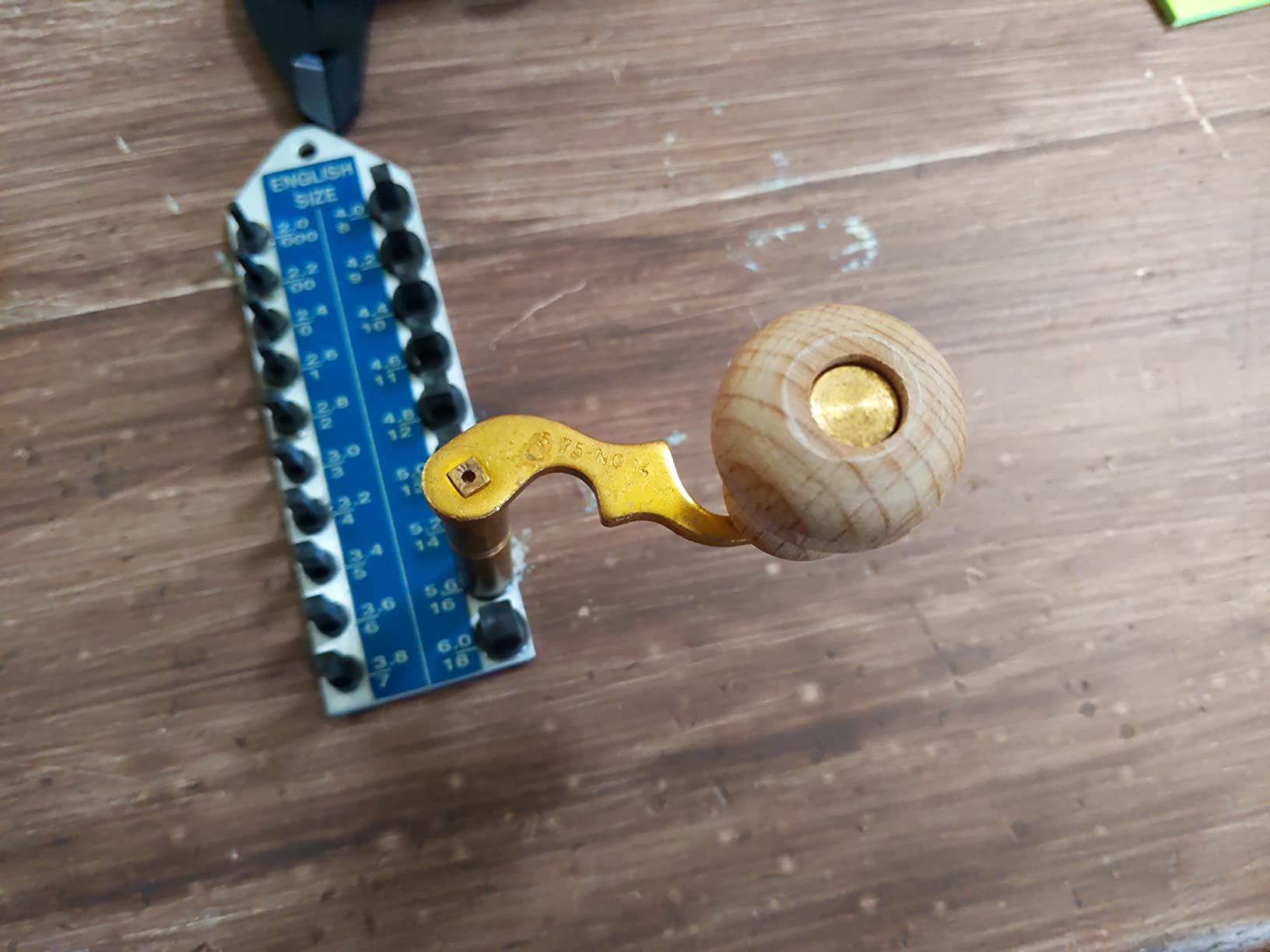 Amazon.com: Modern Grandfather Clock Winding Key Crank Winder Howard ...