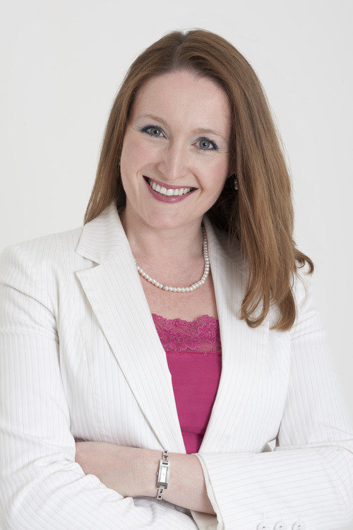 Amazon.com: Clare Rayner: books, biography, latest update