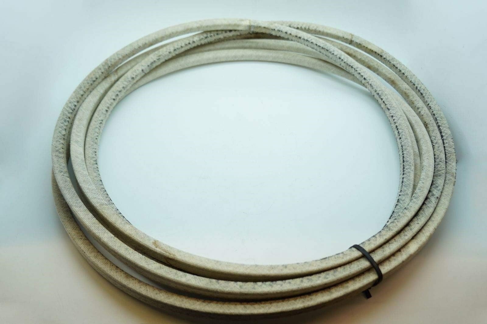 Amazon.com : Toro Genuine OEM 135-1873 V-Belt for 60 Inch Titan and Z ...