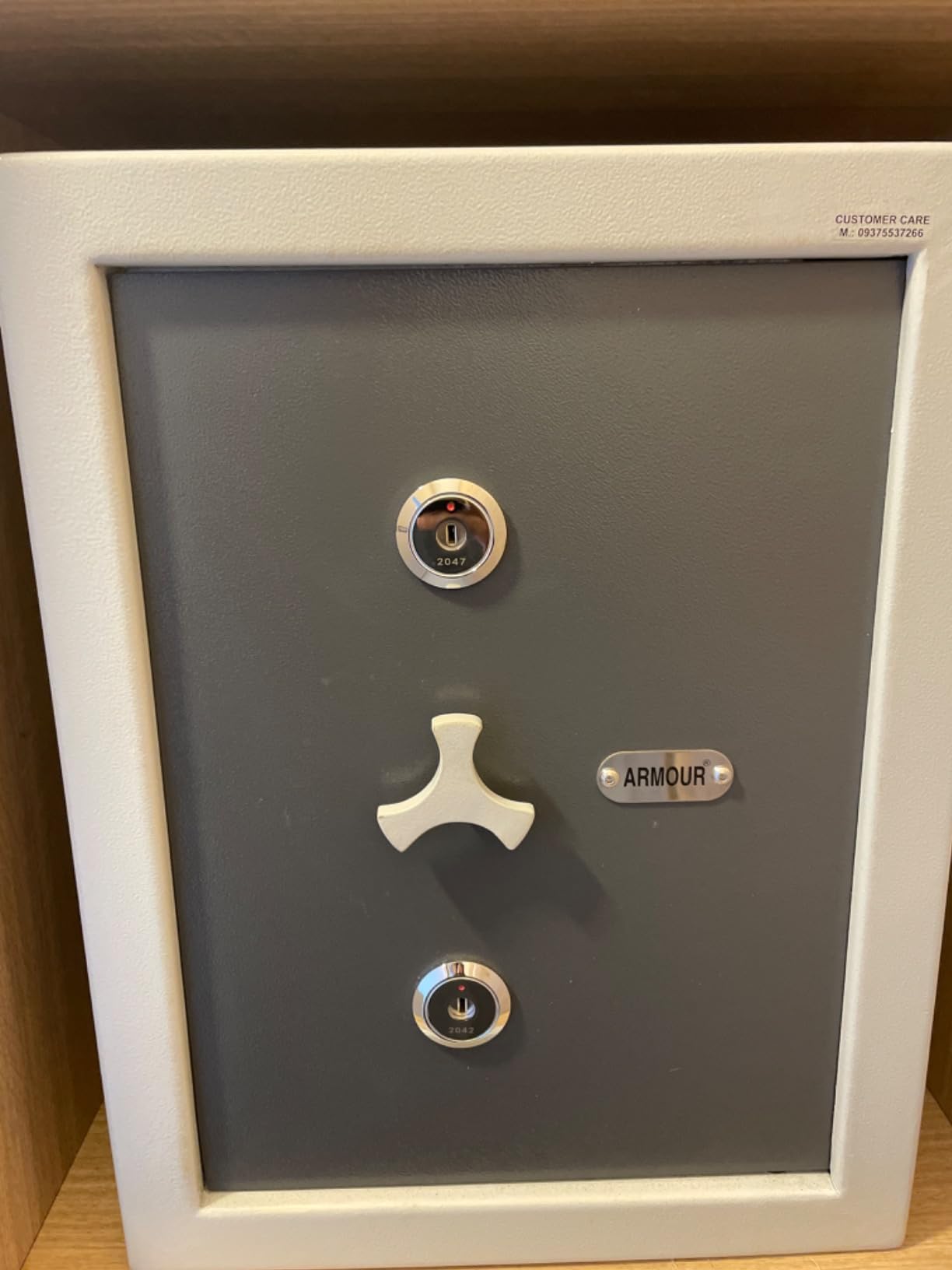 ARMOUR (89 Litre) Mechancal Safe Locker, With 2 Key Locking System & 3 ...