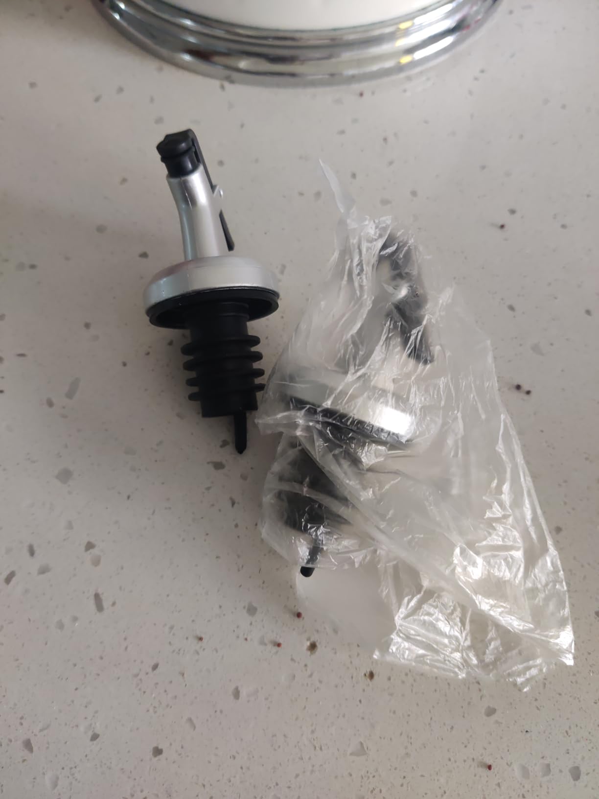 Black Olive Plastic Oil Bottle Cap Nozzle - Oil, Beverage, Liquor ...