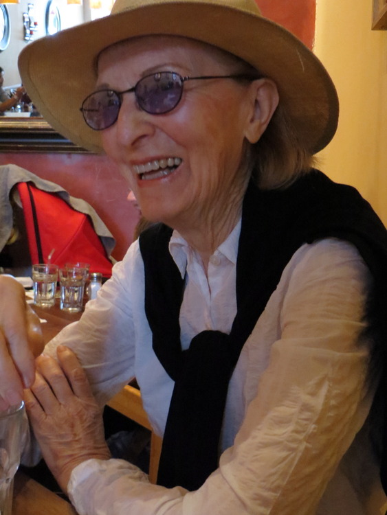 Amazon.com: Julia Scully: books, biography, latest update