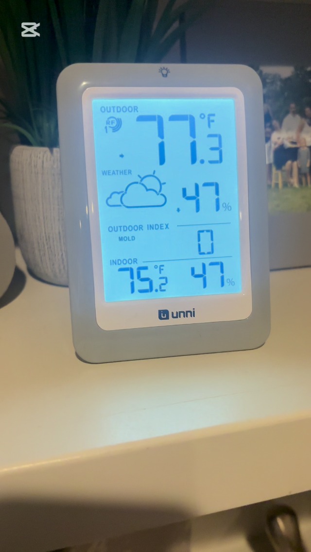 Watch Never get dressed wrong when U can check the weather easier on ...