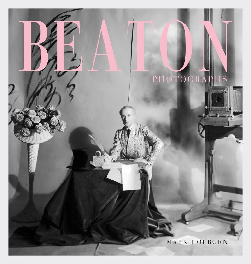 Beaton Photographs: Holborn, Mark, Leibovitz, Annie: 9781419717833 ...