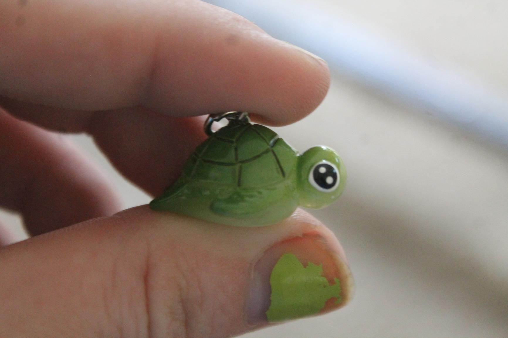 Amazon.com: N1018+ tlf - Sea Turtle - 3-D Hand Painted Resin Charm ...