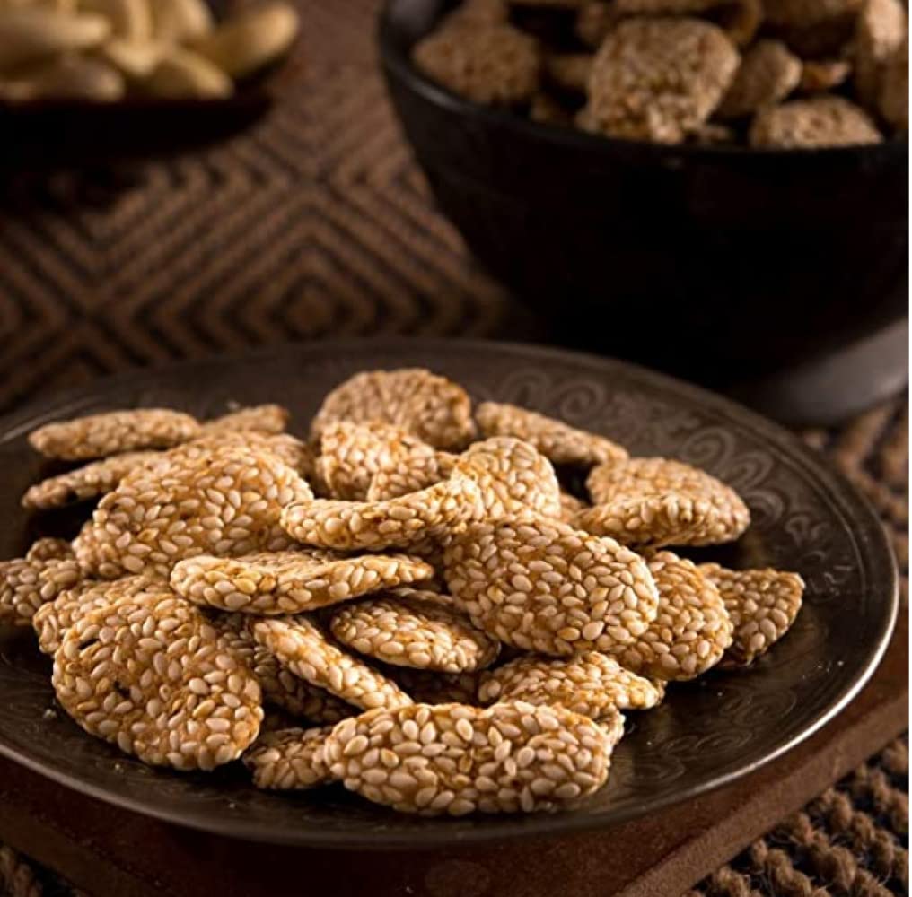 Halwai Made Special Marwari Rewari/Revari/Rewadi, Sweet Crunchy Gur ki ...