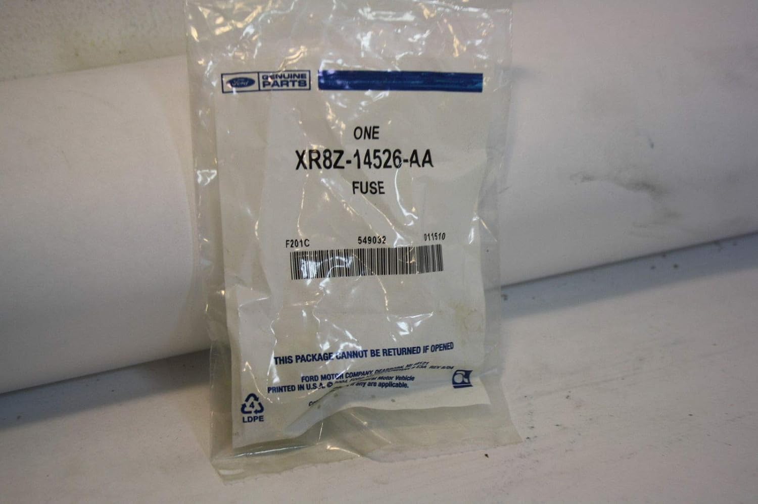 New Genuine Ford Fuse XR8Z14526AA / XR8Z-14526-AA OEM, Fuses - Amazon ...