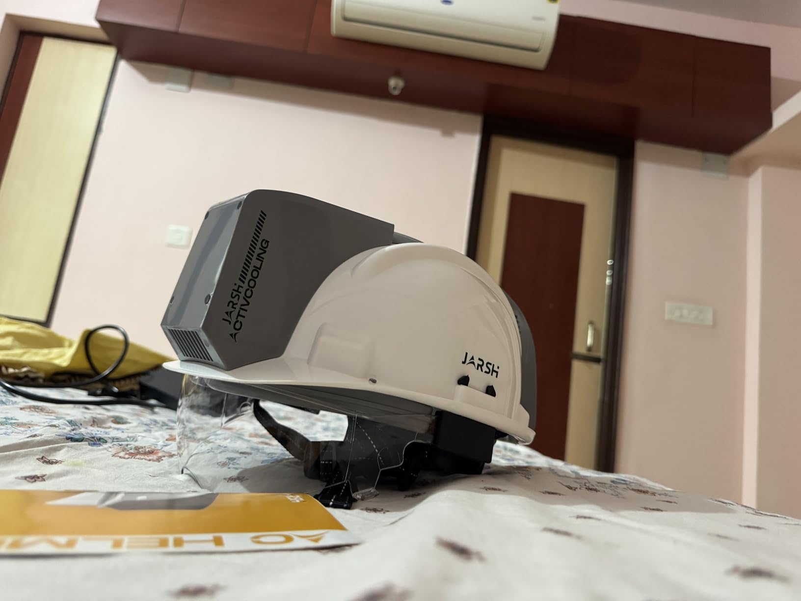 Jarsh ActivCooling Safety Helmet with Inbuilt Battery - Clear Visor ...