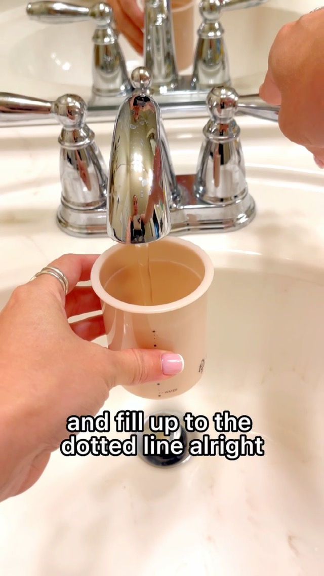 Watch Turn your cleanser into a fluffy foam #skincare on Amazon Live