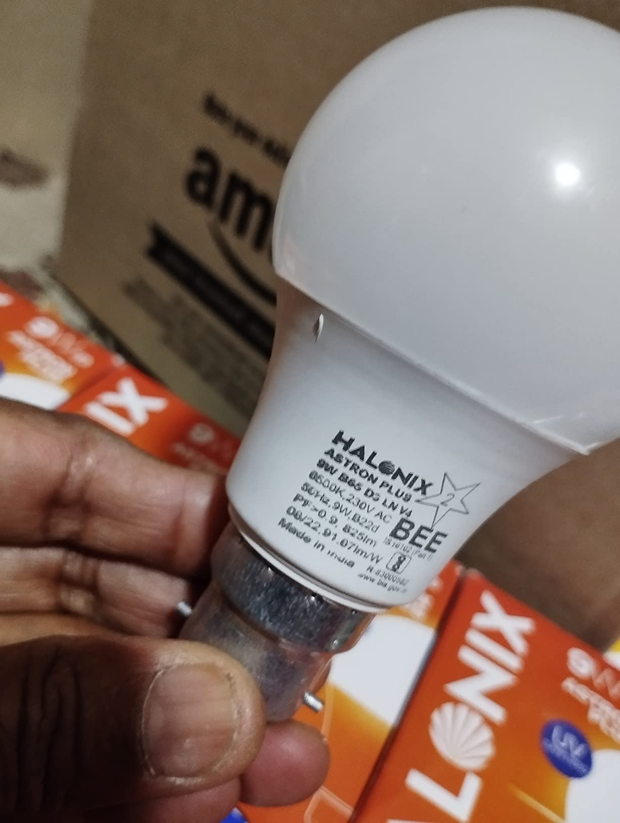 Buy Halonix Photon Plus Base B22 9-Watt LED Bulb (Pack of 4, Warm White ...