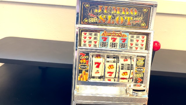 Watch MUST WATCH Before Buying Jumbo Slot Machine Coin Bank on Amazon Live